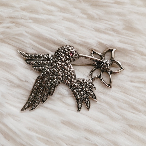 Avon | Jewelry | Vintage Avon Hummingbird Brooch | Poshmark